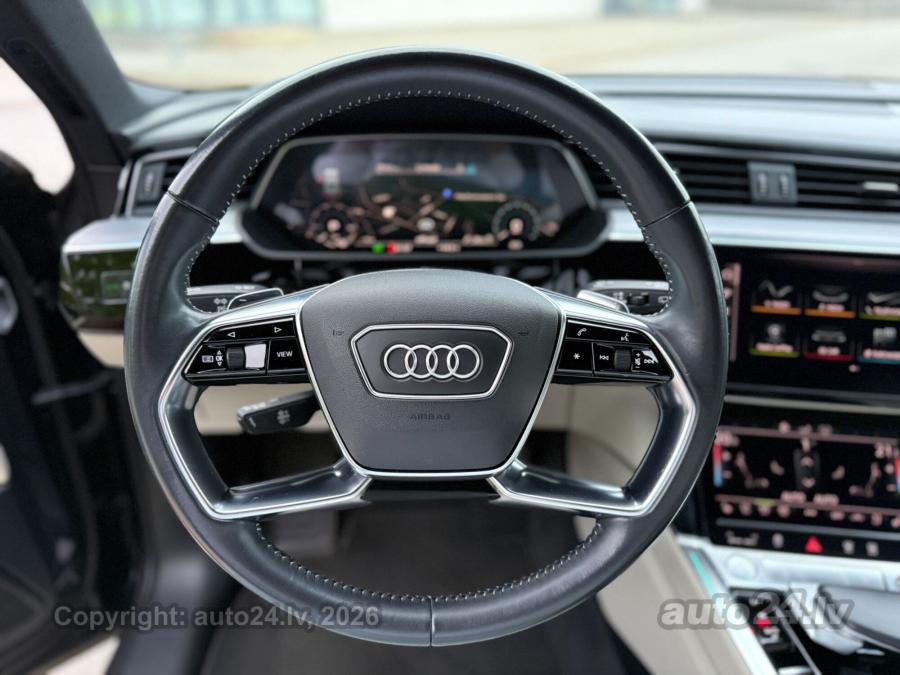 Pelēks Audi E-Tron 2020 Tallina, ar dzinēja tilpumu 0.00 L un nobraukumu 85 tūkst. km par 25900 €, foto 22 vietnē AUTOMOTO.COM.LV