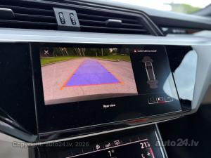 Pelēks Audi E-Tron 2020 Tallina, ar dzinēja tilpumu 0.00 L un nobraukumu 85 tūkst. km par 25900 €, foto 24 vietnē AUTOMOTO.COM.LV
