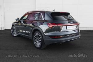 Pelēks Audi E-Tron 2020 Tallina, ar dzinēja tilpumu 0.00 L un nobraukumu 139 tūkst. km par 30999 €, foto 7 vietnē AUTOMOTO.COM.LV