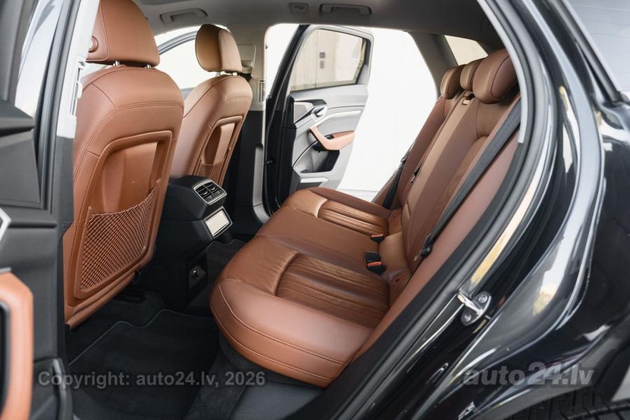 Pelēks Audi E-Tron 2020 Tallina, ar dzinēja tilpumu 0.00 L un nobraukumu 139 tūkst. km par 30999 €, foto 22 vietnē AUTOMOTO.COM.LV