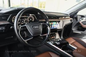 Pelēks Audi E-Tron 2020 Tallina, ar dzinēja tilpumu 0.00 L un nobraukumu 139 tūkst. km par 30999 €, foto 26 vietnē AUTOMOTO.COM.LV