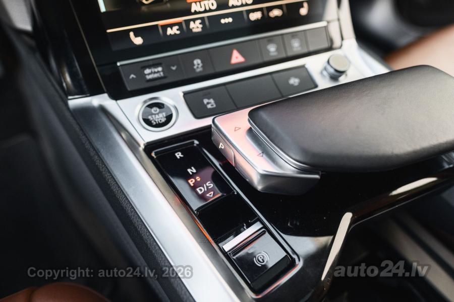 Pelēks Audi E-Tron 2020 Tallina, ar dzinēja tilpumu 0.00 L un nobraukumu 139 tūkst. km par 30999 €, foto 29 vietnē AUTOMOTO.COM.LV