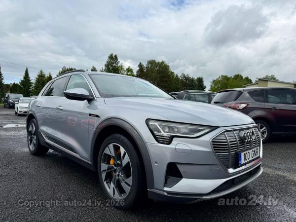 Grey Audi E-Tron 2020 in Tartu, with an engine capacity of 0.00 L and mileage of 155 thousand km for 23900 €, photo 5 on AUTOMOTO.COM.LV
