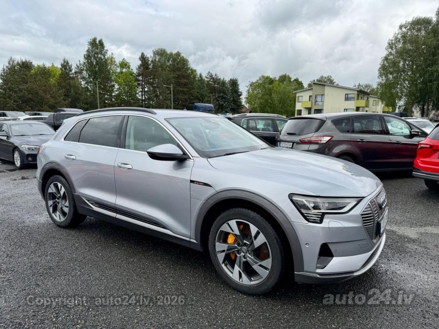 Pelēks Audi E-Tron 2020 Tartu, ar dzinēja tilpumu 0.00 L un nobraukumu 155 tūkst. km par 23900 €, foto 6 vietnē AUTOMOTO.COM.LV