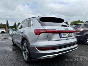 Pelēks Audi E-Tron 2020 Tartu, ar dzinēja tilpumu 0.00 L un nobraukumu 155 tūkst. km par 23900 €, foto 9 vietnē AUTOMOTO.COM.LV