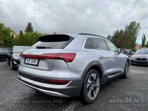 Pelēks Audi E-Tron 2020 Tartu, ar dzinēja tilpumu 0.00 L un nobraukumu 155 tūkst. km par 23900 €, foto 10 vietnē AUTOMOTO.COM.LV