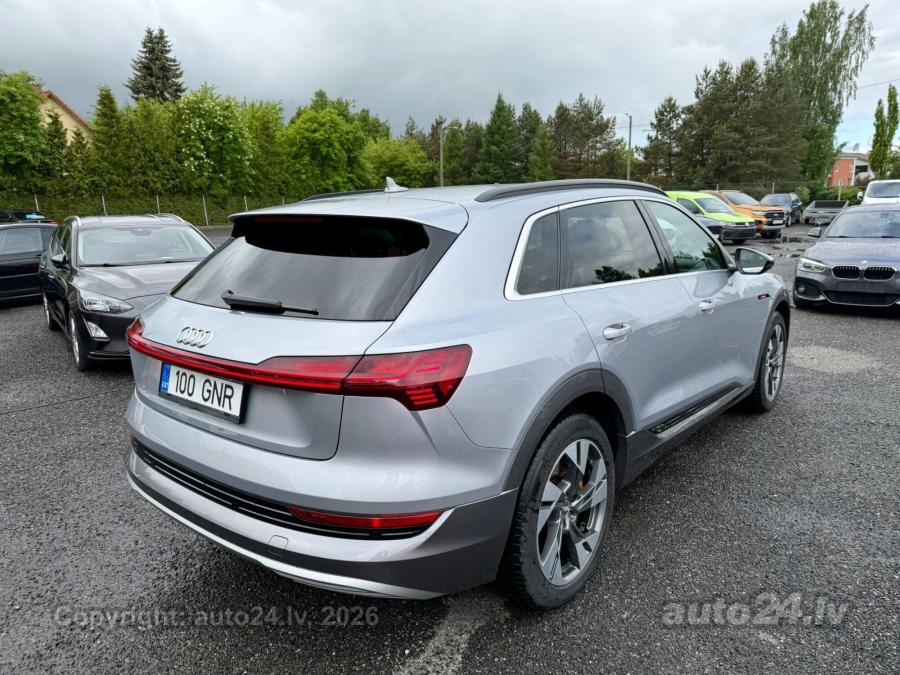 Pelēks Audi E-Tron 2020 Tartu, ar dzinēja tilpumu 0.00 L un nobraukumu 155 tūkst. km par 23900 €, foto 11 vietnē AUTOMOTO.COM.LV