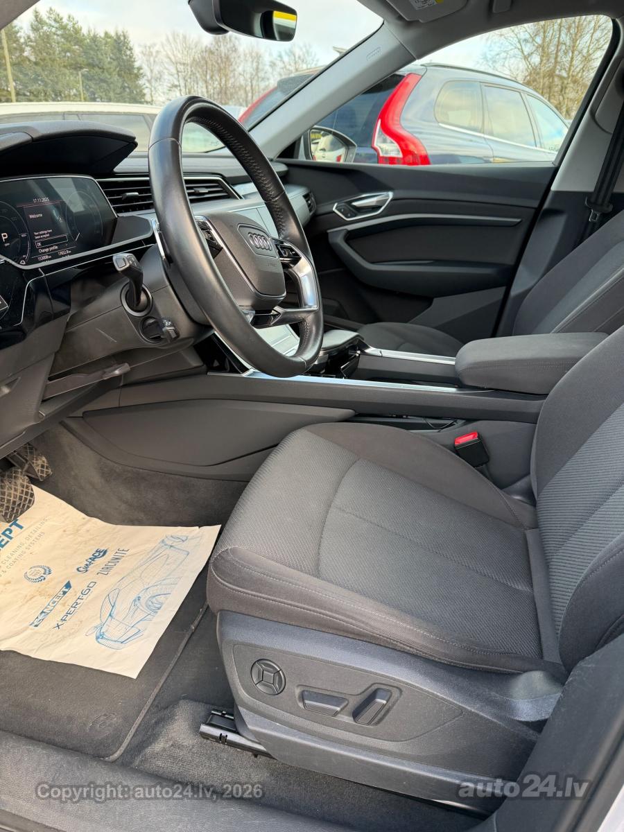 Pelēks Audi E-Tron 2020 Tartu, ar dzinēja tilpumu 0.00 L un nobraukumu 155 tūkst. km par 23900 €, foto 13 vietnē AUTOMOTO.COM.LV