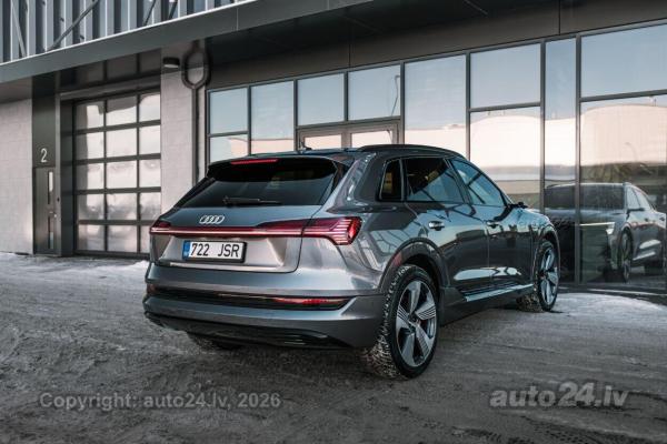 Grey Audi E-Tron 2021 in Tallinn, with an engine capacity of 0.00 L and mileage of 57 thousand km for 38900 €, photo 8 on AUTOMOTO.COM.LV