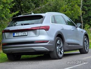Серый Ауди E-Tron 2021 в Таллин, объемом двигателя 0.00 л и пробегом 120 тыс. км за 26500 €, фото 5 на AUTOMOTO.COM.LV