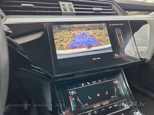 Pelēks Audi E-Tron 2021 Tallina, ar dzinēja tilpumu 0.00 L un nobraukumu 120 tūkst. km par 26500 €, foto 13 vietnē AUTOMOTO.COM.LV