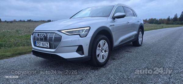 Серый Ауди E-Tron 2021 в Пайде, объемом двигателя 0.00 л и пробегом 138 тыс. км за 27000 €, фото 1 на AUTOMOTO.COM.LV