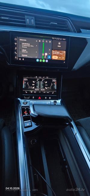Серый Ауди E-Tron 2021 в Пайде, объемом двигателя 0.00 л и пробегом 138 тыс. км за 27000 €, фото 7 на AUTOMOTO.COM.LV