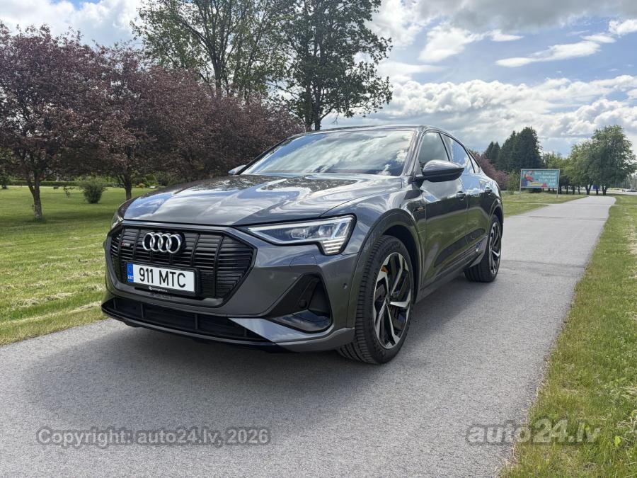 Grey Audi E-Tron 2022 in Tallinn, with an engine capacity of 0.00 L and mileage of 47 thousand km for 39900 €, photo 1 on AUTOMOTO.COM.LV