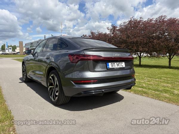 Grey Audi E-Tron 2022 in Tallinn, with an engine capacity of 0.00 L and mileage of 47 thousand km for 39900 €, photo 3 on AUTOMOTO.COM.LV