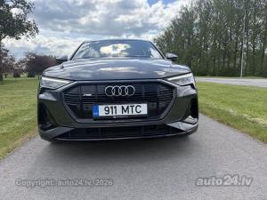 Grey Audi E-Tron 2022 in Tallinn, with an engine capacity of 0.00 L and mileage of 47 thousand km for 39900 €, photo 13 on AUTOMOTO.COM.LV