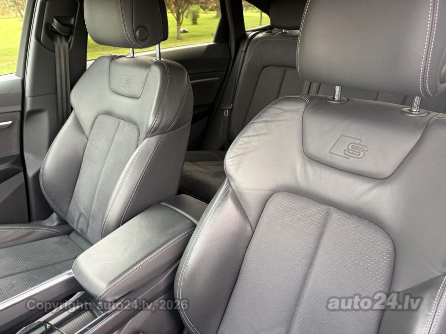 Grey Audi E-Tron 2022 in Tallinn, with an engine capacity of 0.00 L and mileage of 47 thousand km for 39900 €, photo 18 on AUTOMOTO.COM.LV