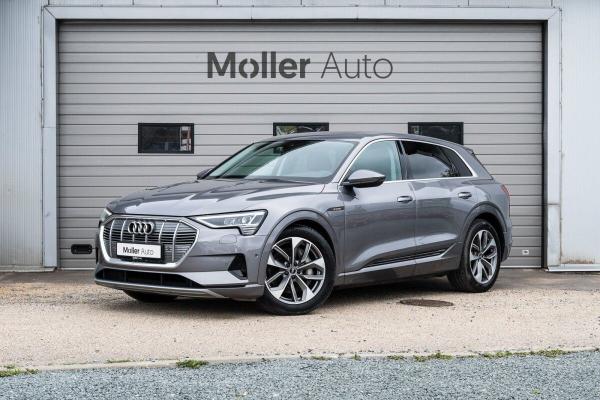 Grey Audi E-Tron 2022 in Jelgava, with an engine capacity of 0.00 L and mileage of 72 thousand km for 32900 €, photo 1 on AUTOMOTO.COM.LV