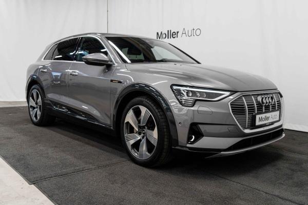 Audi E-Tron 2022 in Tallinn on AUTOMOTO.COM.LV Grey Audi E-Tron 2022 in Tallinn, with an engine capacity of 0.00 L and mileage of 42 thousand km for 32900 €, photo 7 on AUTOMOTO.COM.LV