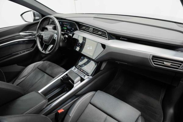 Audi E-Tron 2022 in Tallinn on AUTOMOTO.COM.LV Grey Audi E-Tron 2022 in Tallinn, with an engine capacity of 0.00 L and mileage of 42 thousand km for 32900 €, photo 8 on AUTOMOTO.COM.LV