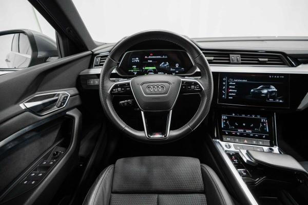 Audi E-Tron 2022 in Tallinn on AUTOMOTO.COM.LV Grey Audi E-Tron 2022 in Tallinn, with an engine capacity of 0.00 L and mileage of 42 thousand km for 32900 €, photo 11 on AUTOMOTO.COM.LV