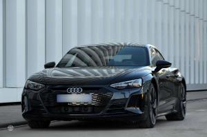 Black Audi E-tron GT 2021 in Vilnius, with an engine capacity of 0.00 L and mileage of 141 thousand km for 44990 €, photo 10 on AUTOMOTO.COM.LV
