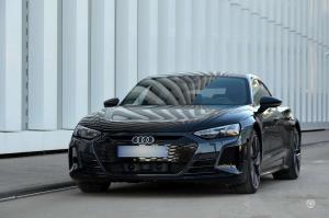 Black Audi E-tron GT 2021 in Vilnius, with an engine capacity of 0.00 L and mileage of 141 thousand km for 44990 €, photo 27 on AUTOMOTO.COM.LV