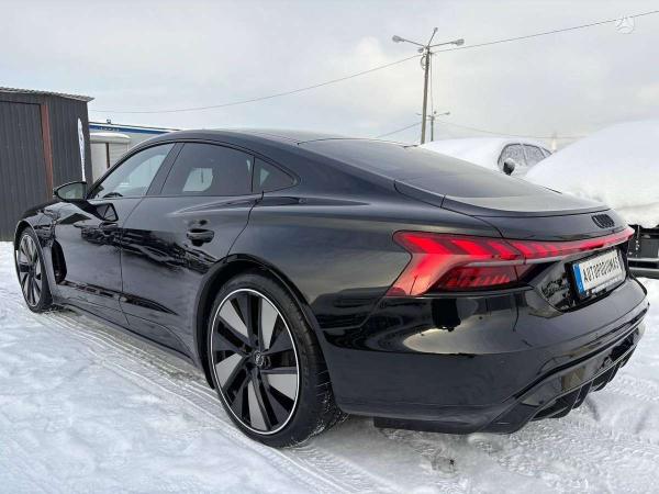 Melns Audi E-tron GT 2022 Viļņa, ar dzinēja tilpumu 0.00 L un nobraukumu 77 tūkst. km par 49600 €, foto 3 vietnē AUTOMOTO.COM.LV