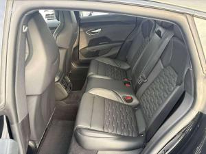 Черный Ауди Е-трон ГТ 2022 в Вильнюс, объемом двигателя 0.00 л и пробегом 77 тыс. км за 49600 €, фото 24 на AUTOMOTO.COM.LV