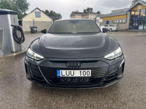 Black Audi E-tron GT 2022 in Ukmerge, with an engine capacity of 0.00 L and mileage of 110 thousand km for 52500 €, photo 3 on AUTOMOTO.COM.LV