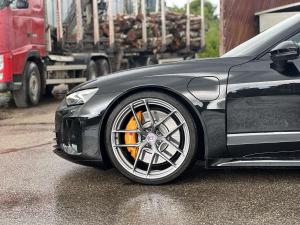 Melns Audi E-tron GT 2022 Ukmergė, ar dzinēja tilpumu 0.00 L un nobraukumu 110 tūkst. km par 52500 €, foto 9 vietnē AUTOMOTO.COM.LV