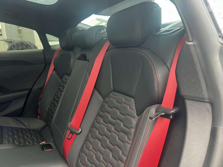 Melns Audi E-tron GT 2022 Ukmergė, ar dzinēja tilpumu 0.00 L un nobraukumu 110 tūkst. km par 52500 €, foto 17 vietnē AUTOMOTO.COM.LV