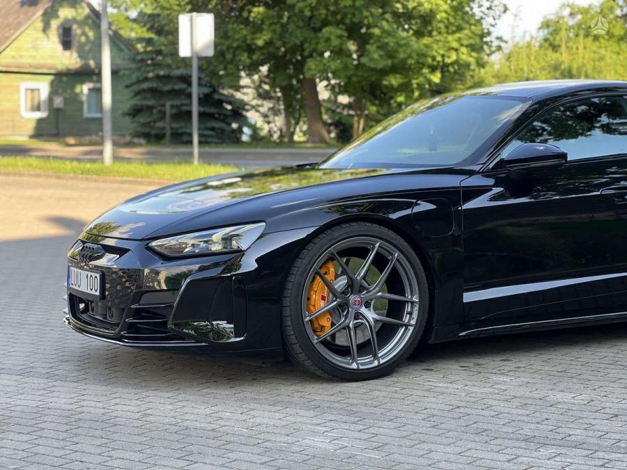 Melns Audi E-tron GT 2022 Ukmergė, ar dzinēja tilpumu 0.00 L un nobraukumu 105 tūkst. km par 54500 €, foto 10 vietnē AUTOMOTO.COM.LV