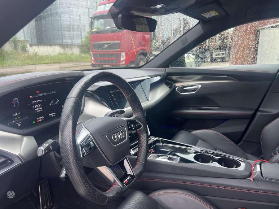 Melns Audi E-tron GT 2022 Ukmergė, ar dzinēja tilpumu 0.00 L un nobraukumu 105 tūkst. km par 54500 €, foto 20 vietnē AUTOMOTO.COM.LV