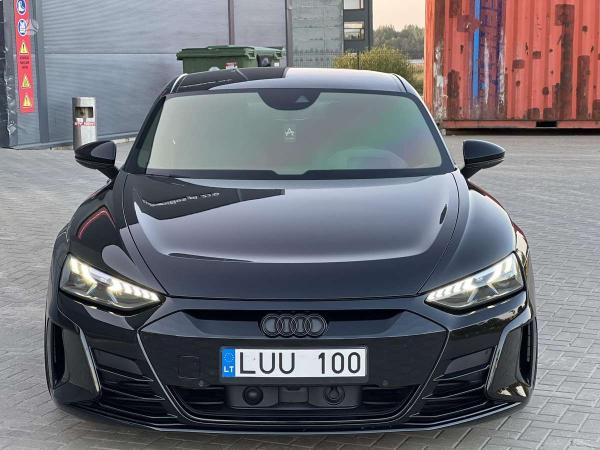 Black Audi E-tron GT 2022 in Ukmerge, with an engine capacity of 0.00 L and mileage of 115 thousand km for 49950 €, photo 5 on AUTOMOTO.COM.LV