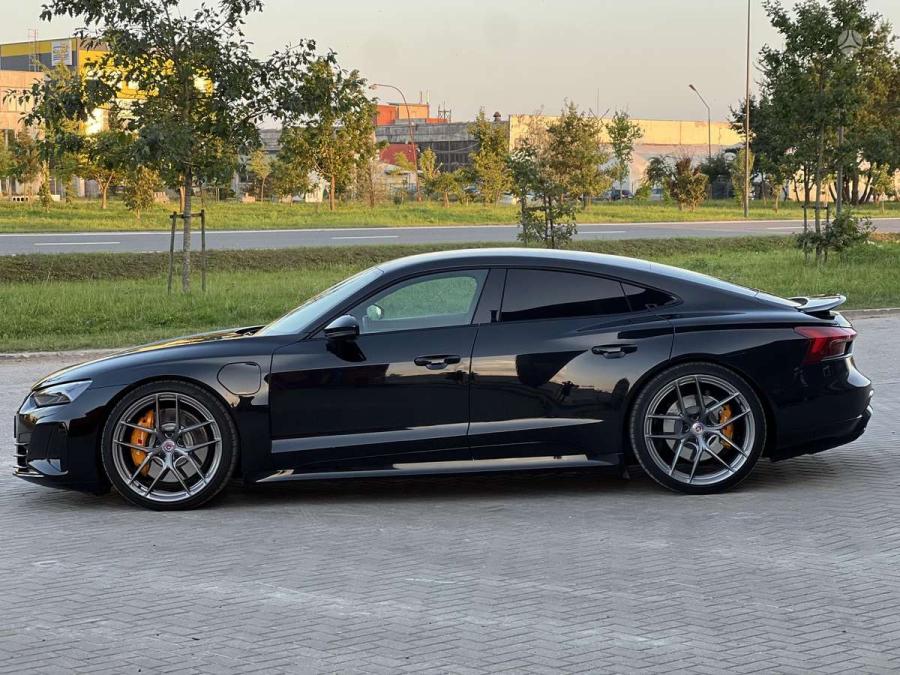 Melns Audi E-tron GT 2022 Ukmergė, ar dzinēja tilpumu 0.00 L un nobraukumu 115 tūkst. km par 49950 €, foto 7 vietnē AUTOMOTO.COM.LV