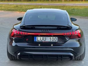 Melns Audi E-tron GT 2022 Ukmergė, ar dzinēja tilpumu 0.00 L un nobraukumu 115 tūkst. km par 49950 €, foto 13 vietnē AUTOMOTO.COM.LV