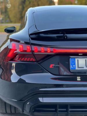 Melns Audi E-tron GT 2022 Ukmergė, ar dzinēja tilpumu 0.00 L un nobraukumu 115 tūkst. km par 49950 €, foto 20 vietnē AUTOMOTO.COM.LV