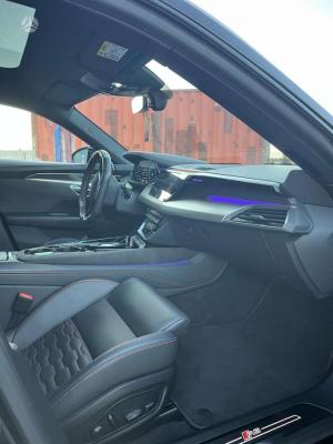 Melns Audi E-tron GT 2022 Ukmergė, ar dzinēja tilpumu 0.00 L un nobraukumu 115 tūkst. km par 49950 €, foto 22 vietnē AUTOMOTO.COM.LV