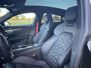 Melns Audi E-tron GT 2022 Ukmergė, ar dzinēja tilpumu 0.00 L un nobraukumu 115 tūkst. km par 49950 €, foto 23 vietnē AUTOMOTO.COM.LV