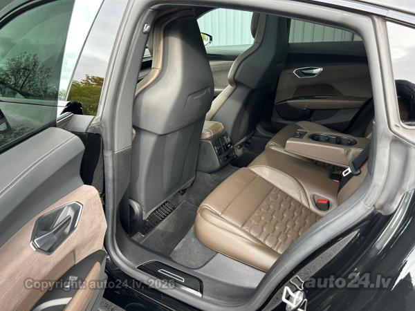 Black Audi E-tron GT 2022 in Tallinn, with an engine capacity of 0.00 L and mileage of 123 thousand km for 47900 €, photo 11 on AUTOMOTO.COM.LV