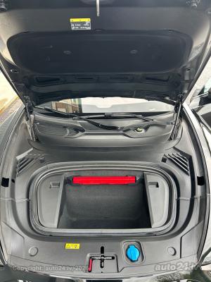 Black Audi E-tron GT 2022 in Tallinn, with an engine capacity of 0.00 L and mileage of 123 thousand km for 47900 €, photo 15 on AUTOMOTO.COM.LV