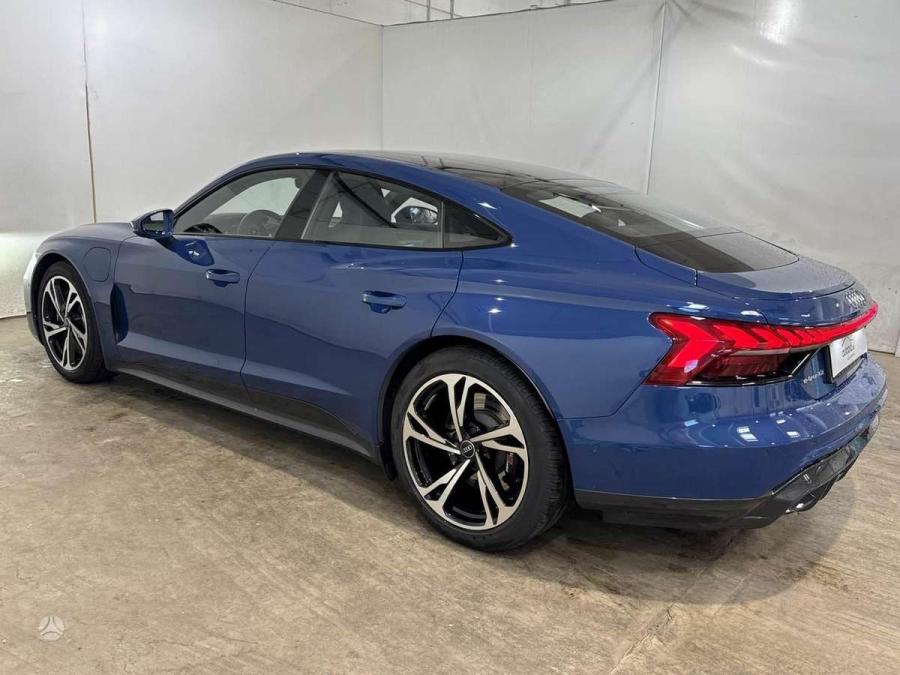 Zils Audi E-tron GT 2023 Viļņa, ar dzinēja tilpumu 0.00 L un nobraukumu 84 tūkst. km par 49888 €, foto 7 vietnē AUTOMOTO.COM.LV