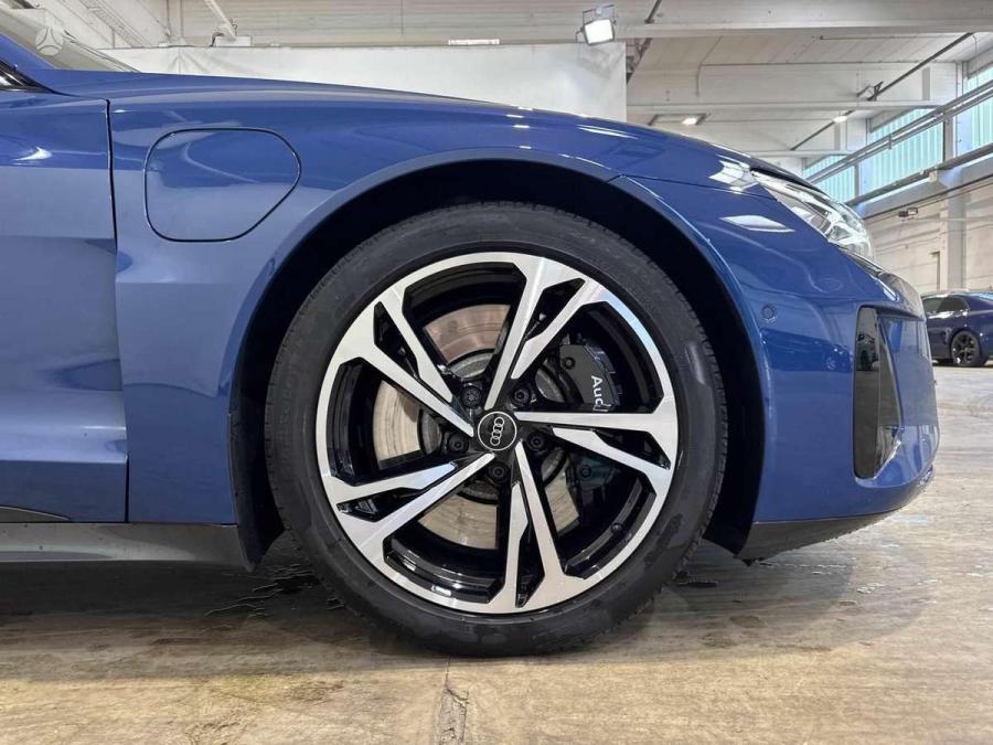 Zils Audi E-tron GT 2023 Viļņa, ar dzinēja tilpumu 0.00 L un nobraukumu 84 tūkst. km par 49888 €, foto 8 vietnē AUTOMOTO.COM.LV