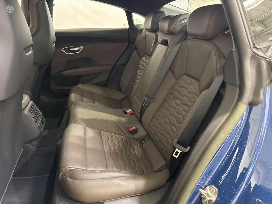 Zils Audi E-tron GT 2023 Viļņa, ar dzinēja tilpumu 0.00 L un nobraukumu 84 tūkst. km par 49888 €, foto 29 vietnē AUTOMOTO.COM.LV
