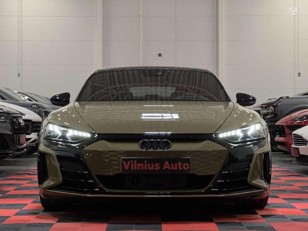 Zaļš Audi E-tron GT 2022 Viļņa, ar dzinēja tilpumu 0.00 L un nobraukumu 45 tūkst. km par 53990 €, foto 2 vietnē AUTOMOTO.COM.LV