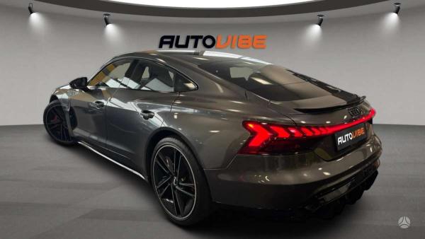 Grey Audi E-tron GT 2025 in Vilnius, with an engine capacity of 0.00 L and mileage of 12 thousand km for 68111 €, photo 7 on AUTOMOTO.COM.LV