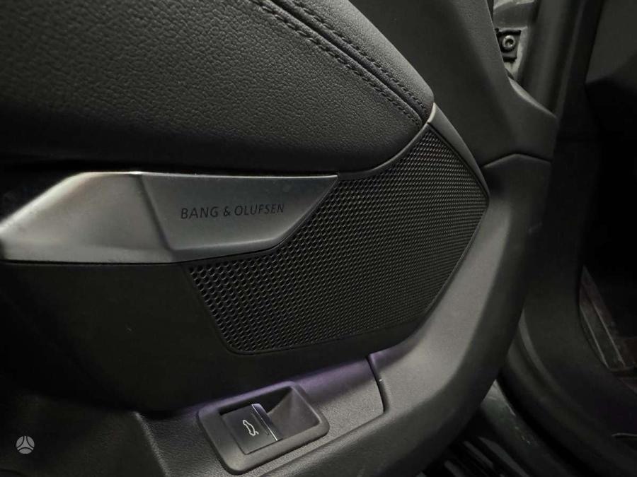 Pelēks Audi E-tron GT 2025 Viļņa, ar dzinēja tilpumu 0.00 L un nobraukumu 12 tūkst. km par 68111 €, foto 13 vietnē AUTOMOTO.COM.LV