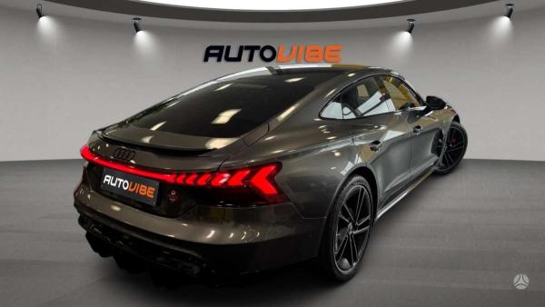 Ауди Е-трон ГТ 2025 в Вильнюс на AUTOMOTO.COM.LV Серый Ауди Е-трон ГТ 2025 в Вильнюс, объемом двигателя 0.00 л и пробегом 12 тыс. км за 68111 €, фото 5 на AUTOMOTO.COM.LV