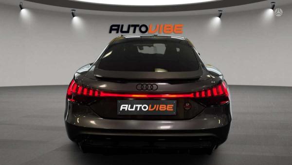 Ауди Е-трон ГТ 2025 в Вильнюс на AUTOMOTO.COM.LV Серый Ауди Е-трон ГТ 2025 в Вильнюс, объемом двигателя 0.00 л и пробегом 12 тыс. км за 68111 €, фото 6 на AUTOMOTO.COM.LV